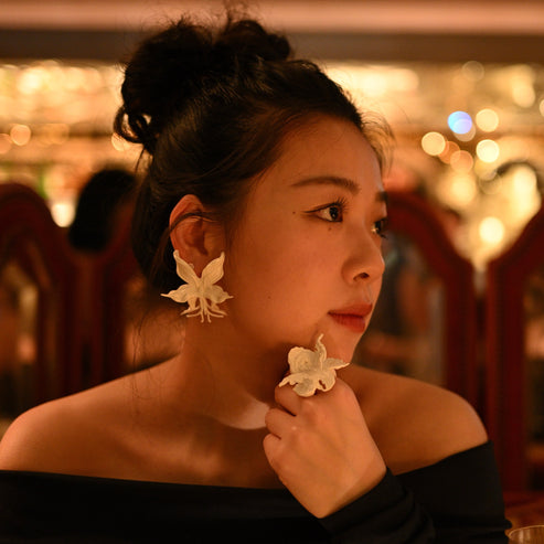 White Orchid Whispers Regular – Ivy J Studio